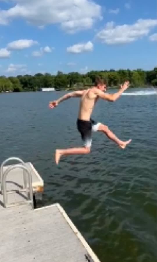 Dylan Ayres Show | Snapchat