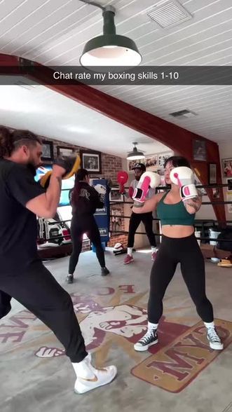 Britney Loh 💗 (@itsbritneyloh) | Snapchat Stories, Spotlight & Lenses