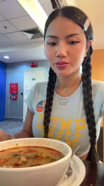 Praew Only (@praewonly1999) | Snapchat Stories, Spotlight & Lenses