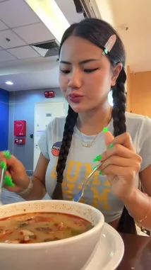 Praew Only (@praewonly1999) | Snapchat Stories, Spotlight & Lenses