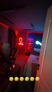 LORD B22 (@lordo.b22) | Snapchat Stories, Spotlight & Lenses