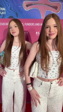 Emilia Letizia Twins On Ice (@mirrortwins) | Snapchat Stories ...