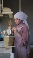 Abir El Saghir (@abiresag) | Snapchat Stories, Spotlight & Lenses