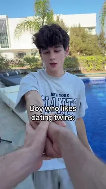 Elias Twink (@eliastwink18) | Snapchat Stories, Spotlight & Lenses