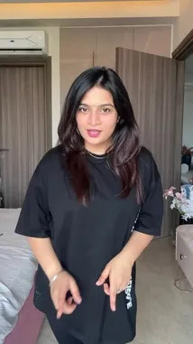 Kirti Mehra (@kirtim.mansi) | Snapchat Stories, Spotlight & Lenses