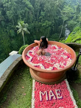 Maeurn Smiles (@maeurn_smiles) | Snapchat Stories, Spotlight & Lenses