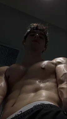 Darrell (@darrell_1) | Snapchat Stories, Spotlight & Lenses