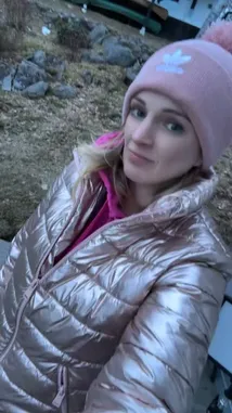 Bella Gallops (@bellagallops) | Snapchat Stories, Spotlight & Lenses