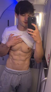 Darrell (@darrell_1) | Snapchat Stories, Spotlight & Lenses