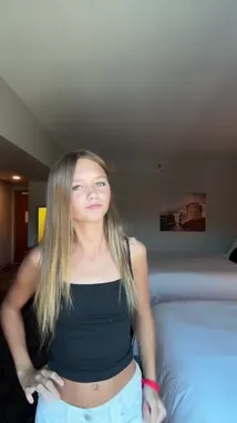 Sydney Raniszeski (@sydneyszeski) | Snapchat Stories, Spotlight & Lenses