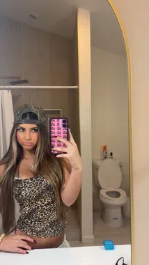 Cat Pisciotta (@catpisciotta) | Snapchat Stories, Spotlight & Lenses