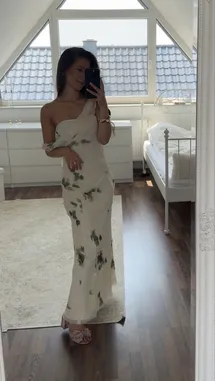 Tugce Colak (@tugcecolak96) | Snapchat-Stories, Spotlight och linser