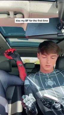 Sven Rubenbauer (@svenandandy) | Snapchat Stories, Spotlight & Lenses