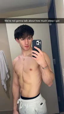 Matt Convard (@mattconvard) | Snapchat Stories, Spotlight & Lenses