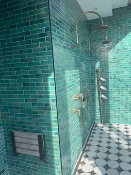 Nadia Jay (@heynaudia) | Snapchat Stories, Spotlight & Lenses