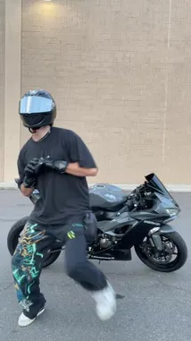 shaky (@shakymoto) | Snapchat Stories, Spotlight & Lenses