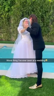 Azra Lifts (@azra_lift) | Snapchat Stories, Spotlight & Lenses