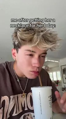 Ashton Hero (@ashtonheroo) | Snapchat Stories, Spotlight & Lenses