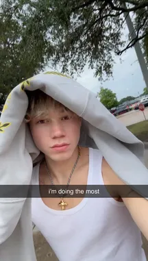 Ashton Hero (@ashtonheroo) | Snapchat Stories, Spotlight & Lenses