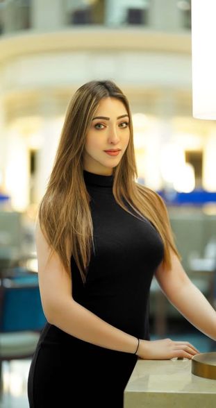 Afsha Khan (@afsha.khaan) | Snapchat Stories, Spotlight & Lenses