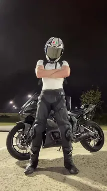 Dancing Moto (@dancing_moto) | Snapchat Stories, Spotlight & Lenses