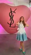 أليونا (@aliona.ess) | Snapchat Stories, Spotlight & Lenses