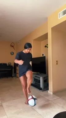 Juliadbulks (@juliadbulks) | Snapchat Stories, Spotlight & Lenses