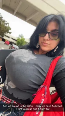 Charlotte G. (@charlotte.godoy) | Snapchat Stories, Spotlight & Lenses