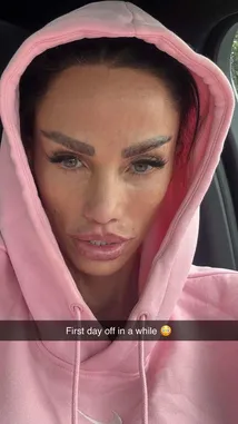 Katie Price (@katie-pricey) | Snapchat Stories, Spotlight & Lenses