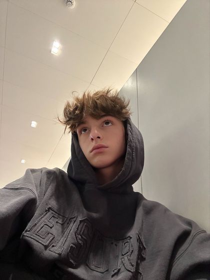 Sven Rubenbauer (@svenandandy) | Snapchat Stories, Spotlight & Lenses