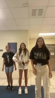 molly noblitt (@mollynoblitttt) | Snapchat Stories, Spotlight & Lenses