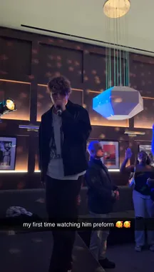 Pariya Carello (@pariyacarello) | Snapchat Stories, Spotlight & Lenses