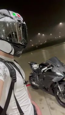 Dancing Moto (@dancing_moto) | Snapchat Stories, Spotlight & Lenses