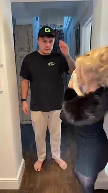 Charlotte Parkes (@charlparkesx) | Snapchat Stories, Spotlight & Lenses