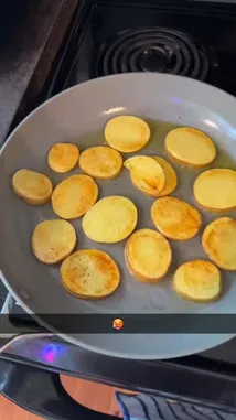 Janie Fit (@thejaniefit) | Snapchat Stories, Spotlight & Lenses