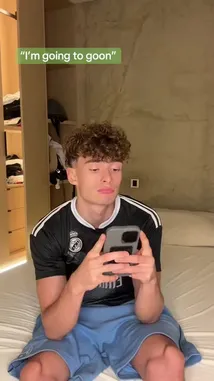 Romeo twi (@romeotwi18) | Snapchat Stories, Spotlight & Lenses